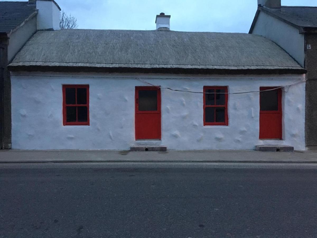 Thatched Cottage Carndonagh Town Centre - Visit Carndonagh, County Donegal